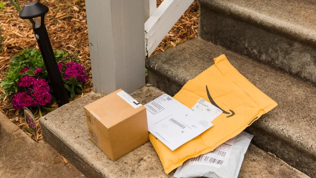 Yes, You Can Legally Buy Unclaimed Mail and Packages. We'll Explain How ...